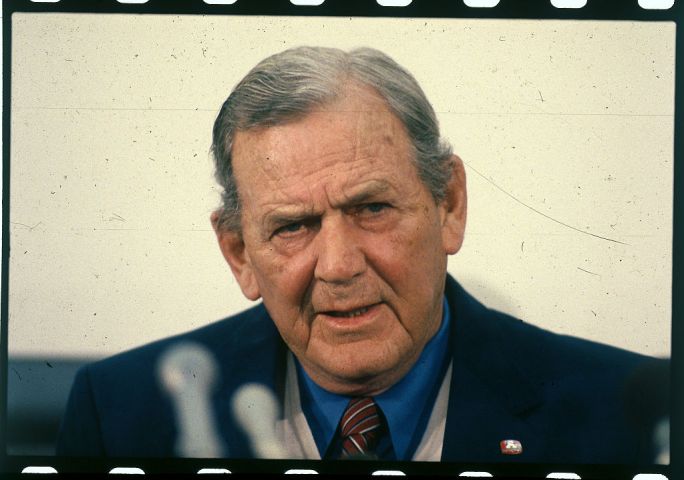 Top 10 All-Time College Football Coaches With The Most FBS Wins